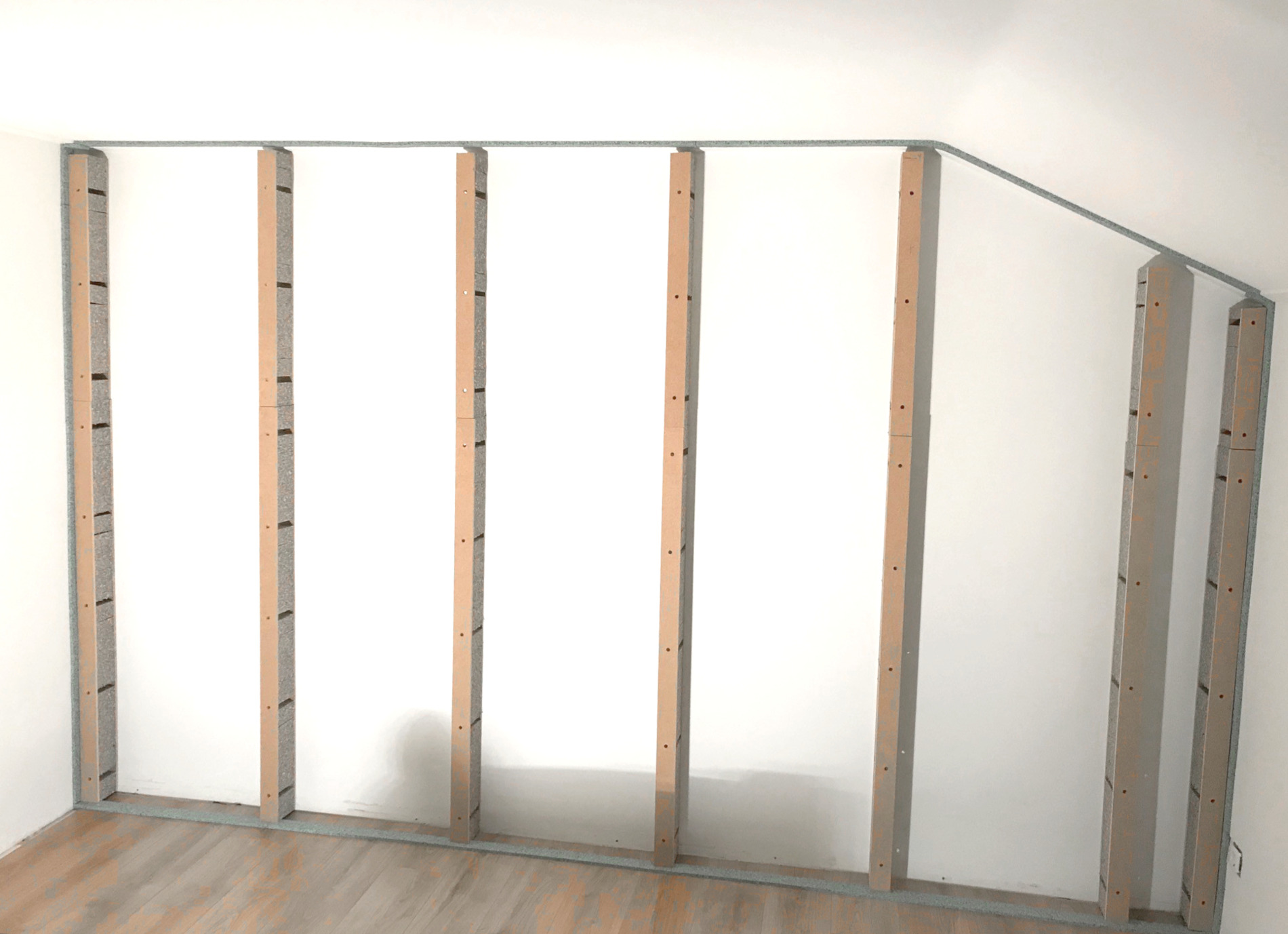 Geluidsisolatie voor een muur, wand of plafond - Lees onze tips en bekijk onze projecten ...